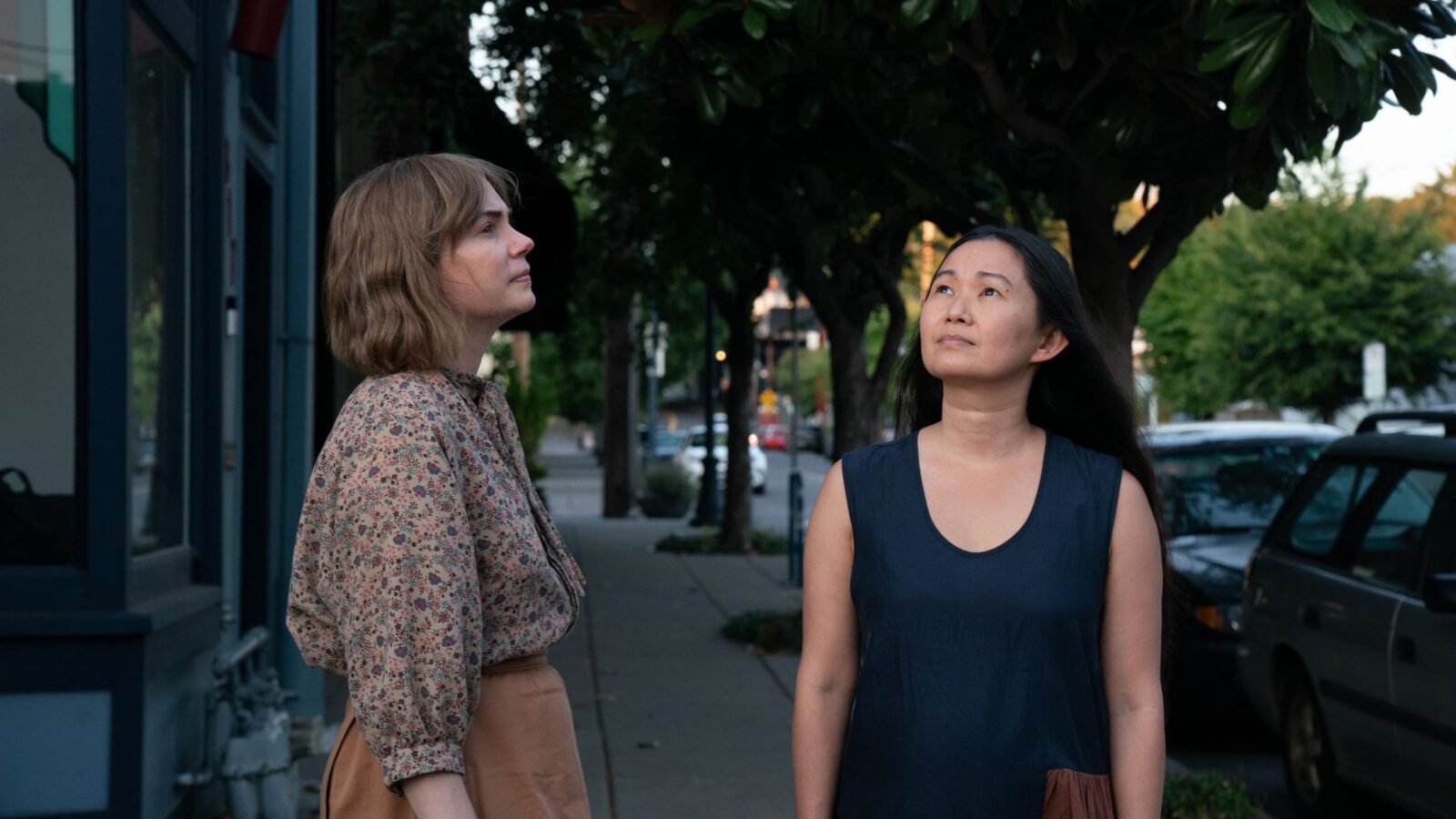 Showing Up - Filme - 2022 | Vertentes do Cinema